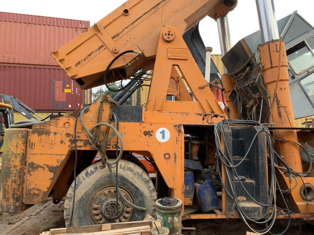 Reach Stacker Belotti Genova